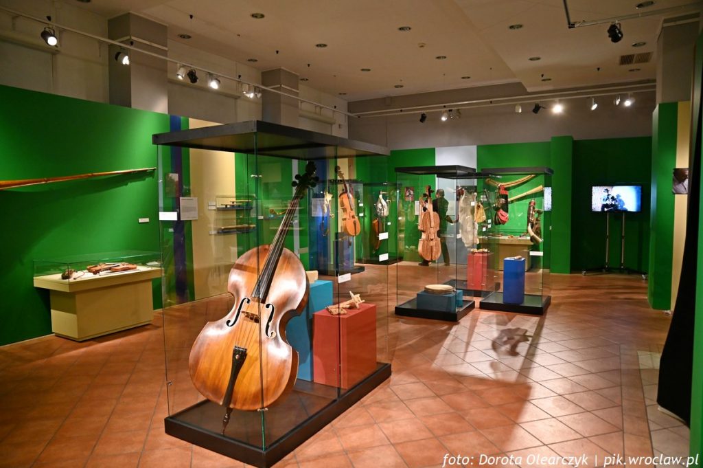 Fujarki, dudy, kołatki, burczybasy, złóbcoki… z Szydłowca | wystawa w ...