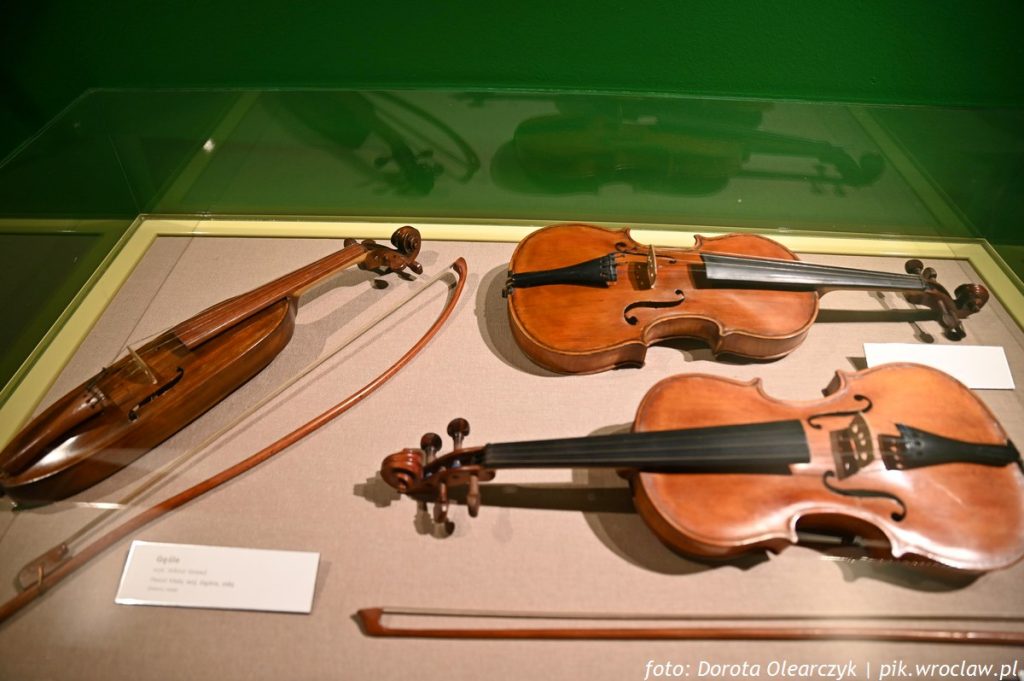 Fujarki, dudy, kołatki, burczybasy, złóbcoki… z Szydłowca | wystawa w ...