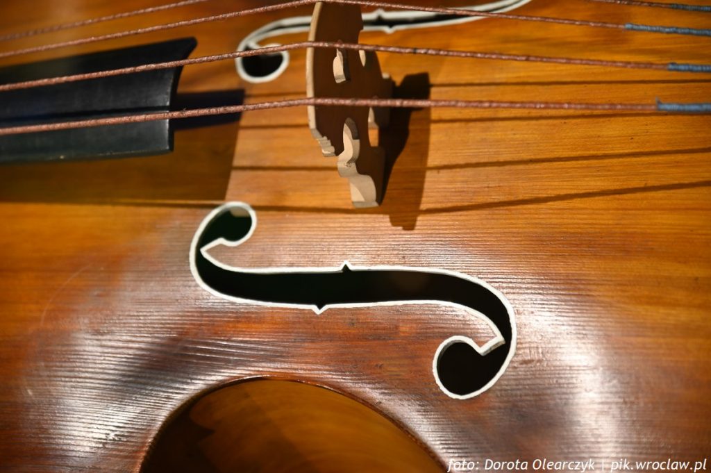 Fujarki, dudy, kołatki, burczybasy, złóbcoki… z Szydłowca | wystawa w ...